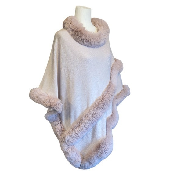 Le Moda | Jackets & Coats | Le Moda Faux Fur Blush Poncho One Size ...